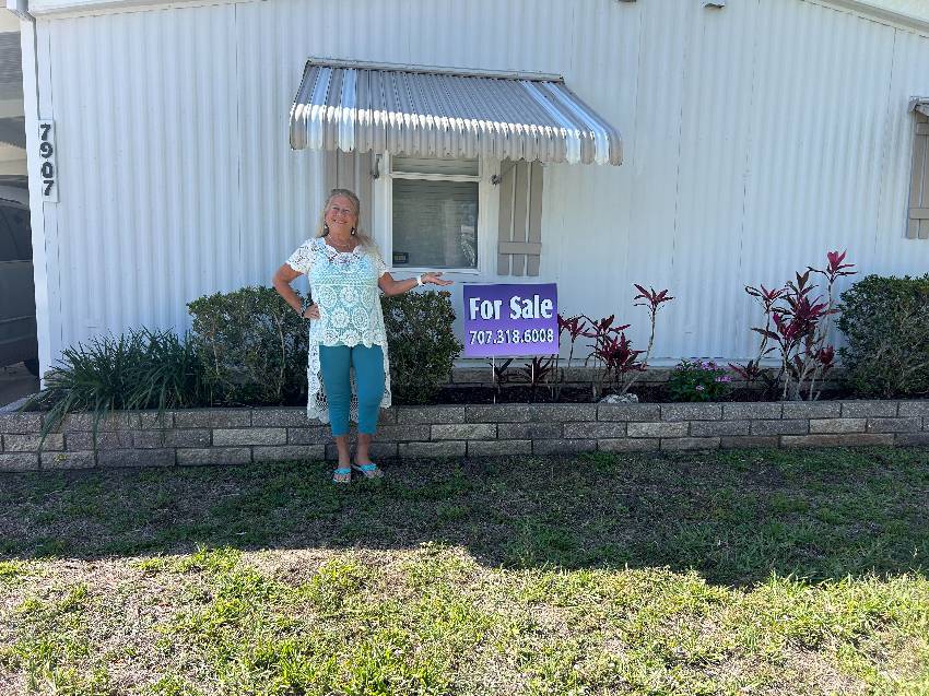 Ellenton, FL Mobile Home for Sale at 7907 Lakeshore Drive Ellenton, FL ...